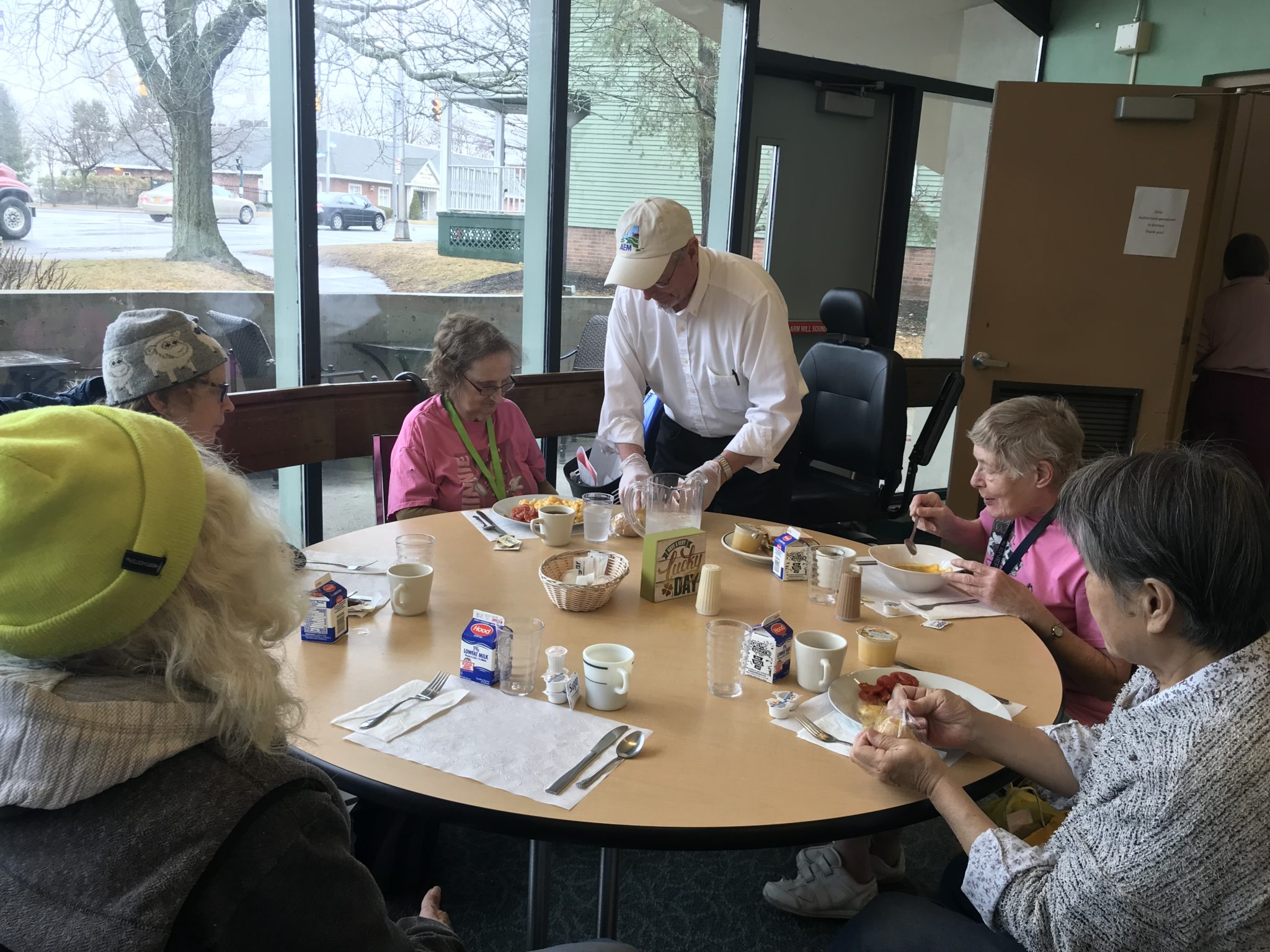 Dining Options | LifePath